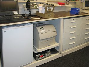 Pharmacy Work Stations - Uniweb